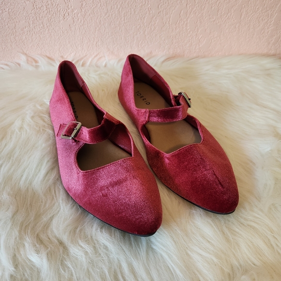 torrid | Shoes | Torrid Red Velvet Mary Jane Point Toe Flats Shoes ...